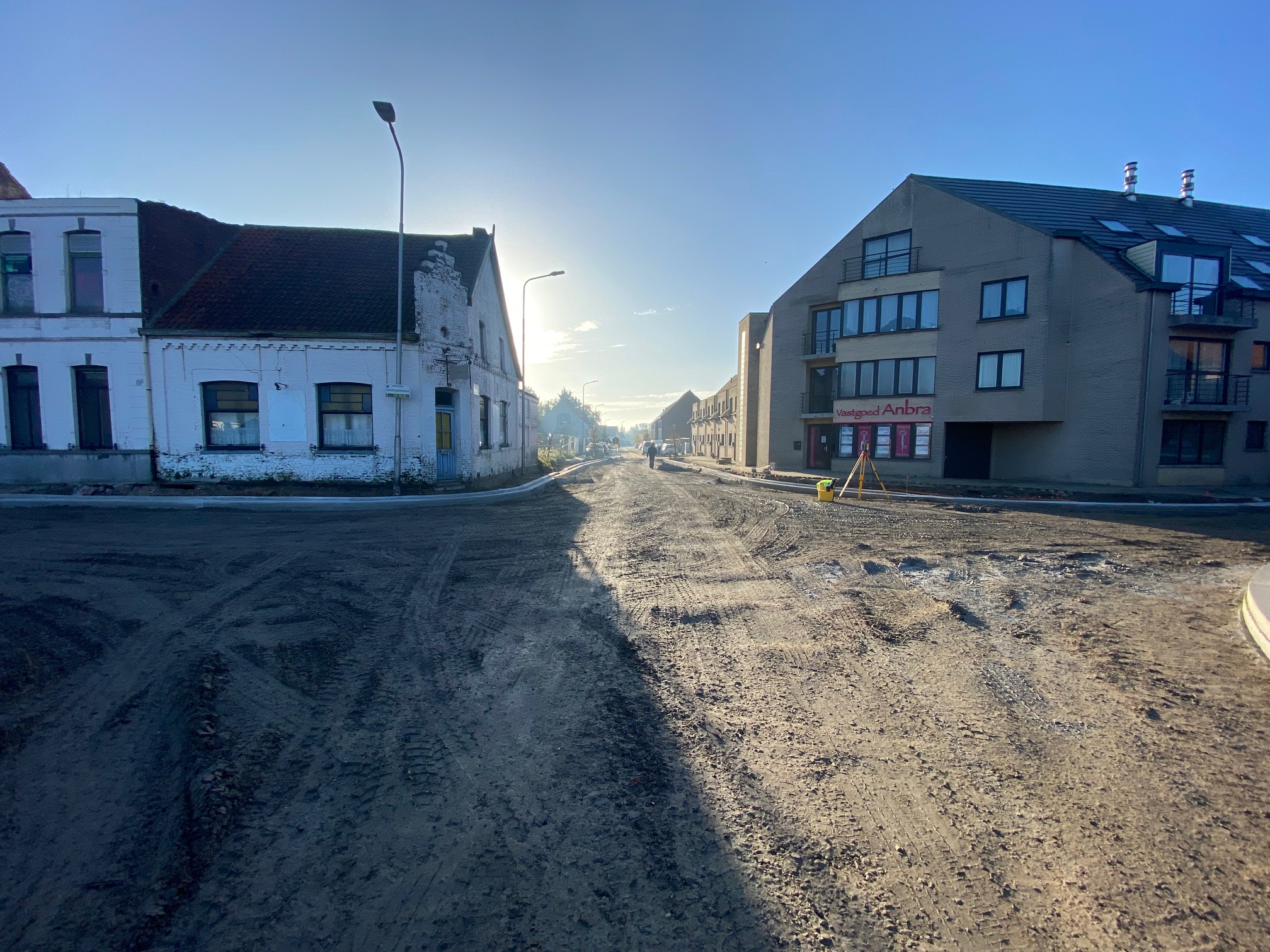 BOUWUPDATE: AANLEG PRIMAIRE WEG VAN START | KMO Park Riva BOUWUPDATE: AANLEG PRIMAIRE WEG VAN START | KMO Park Riva
